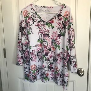 Vicki Wayne | Tops | Floral Patterned Shirt | Poshmark